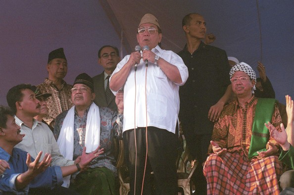 Kisah Gus Dur dan Kiai Spesialis Kepala Desa | Kampung Gusdurian Kisah Gus Dur dan Kiai Spesialis Kepala Desa | Kampung Gusdurian